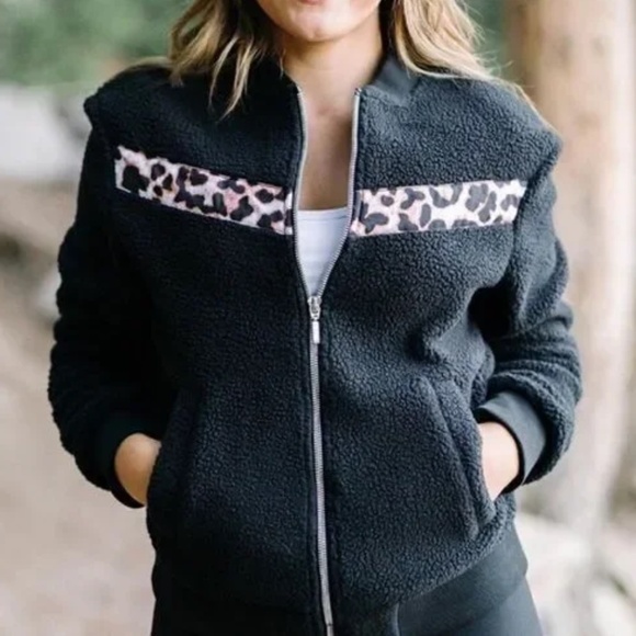 ZYIA | Jackets & Coats | Zyia Active Flying V Fleece Full Zip Jacket In ...